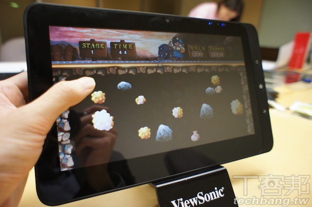 雙系統大平板 ViewPad 10 搶先玩 | T客邦